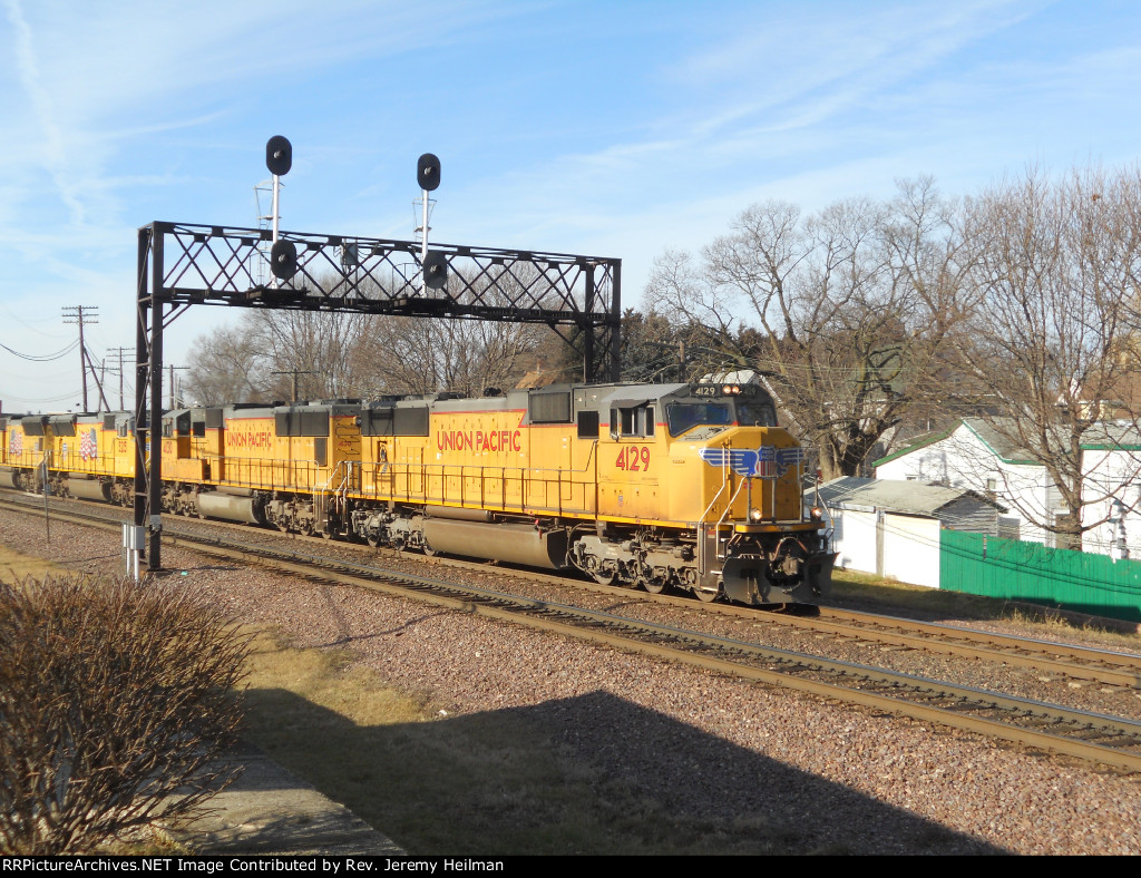 UP 4129, 4130 & 5215